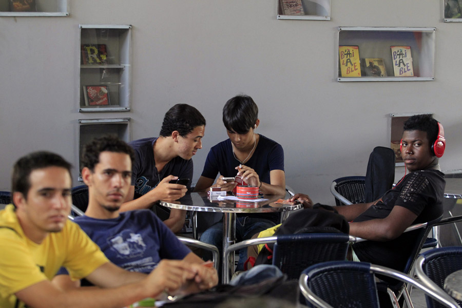 Cubanos debaten sobre machismo en tiempos de la covid-19 - IPS Cuba